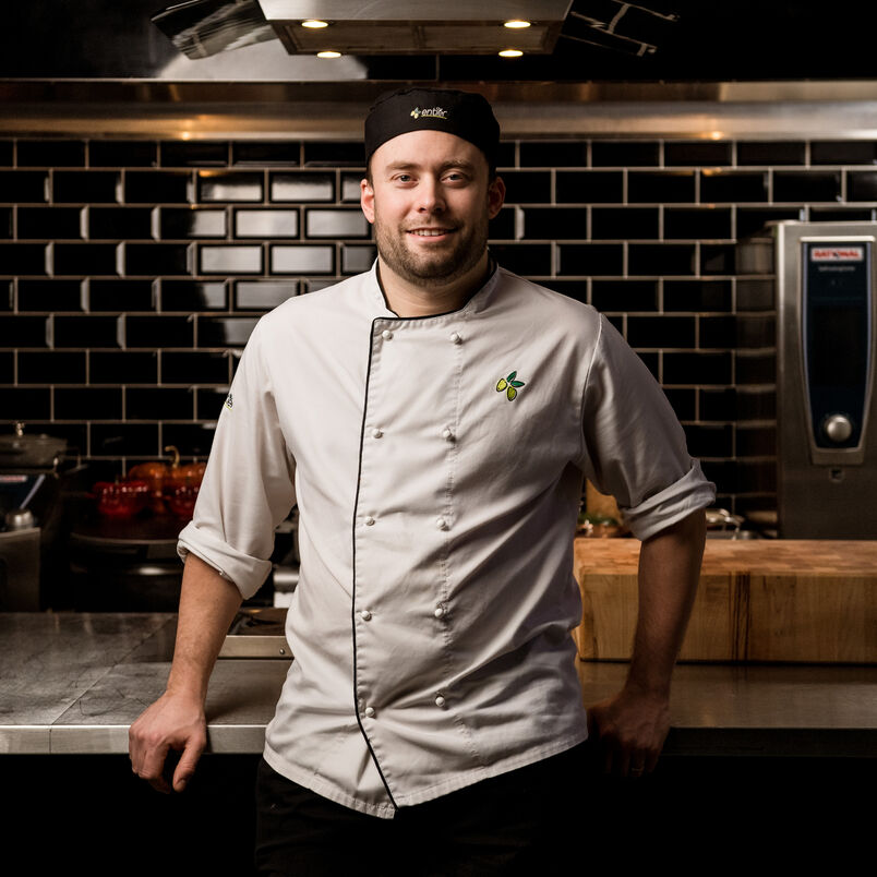 Executive Chef, Orry Shand - Chef's Magazine - Entier